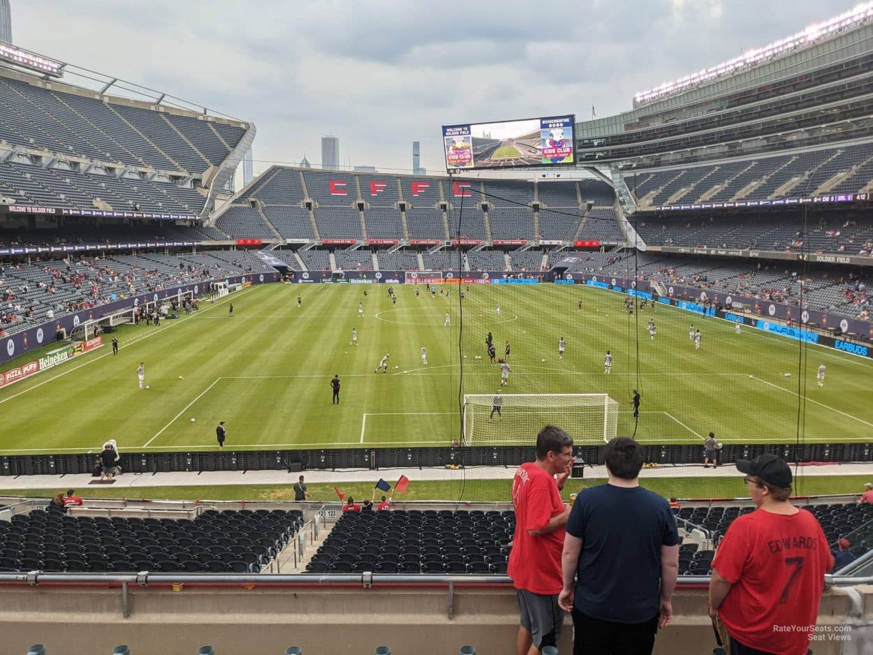 Best seats at Soldier Field Stadium for Bears games and concerts