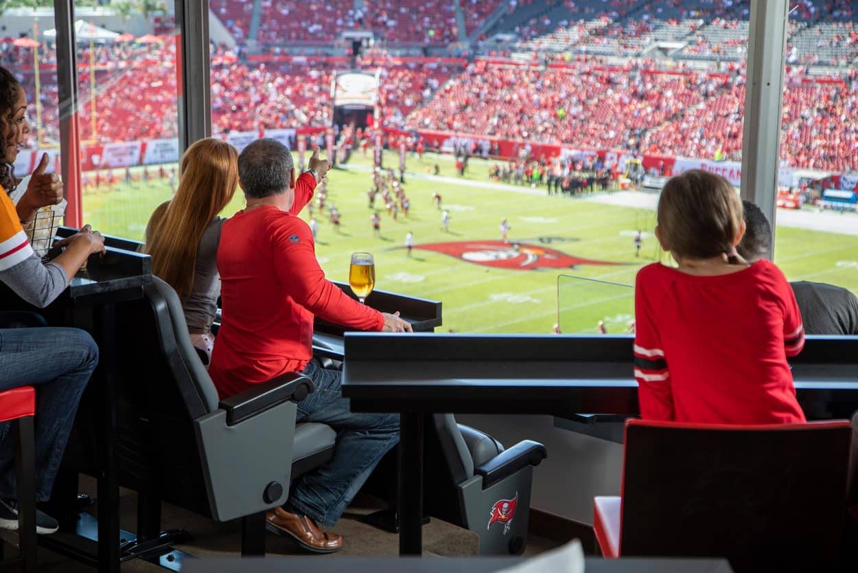 Best seats at the Raymond James Stadium for sports and concerts