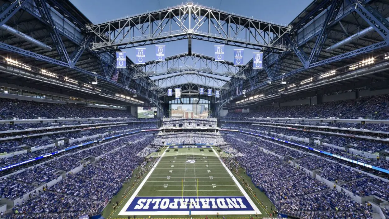 Lucas Oil Stadium Review: Concerts, Club Level & Covered Seating
