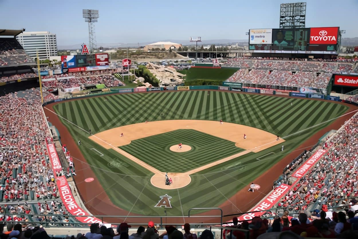 Best seats at the Angel Stadium for Baseball and Concerts